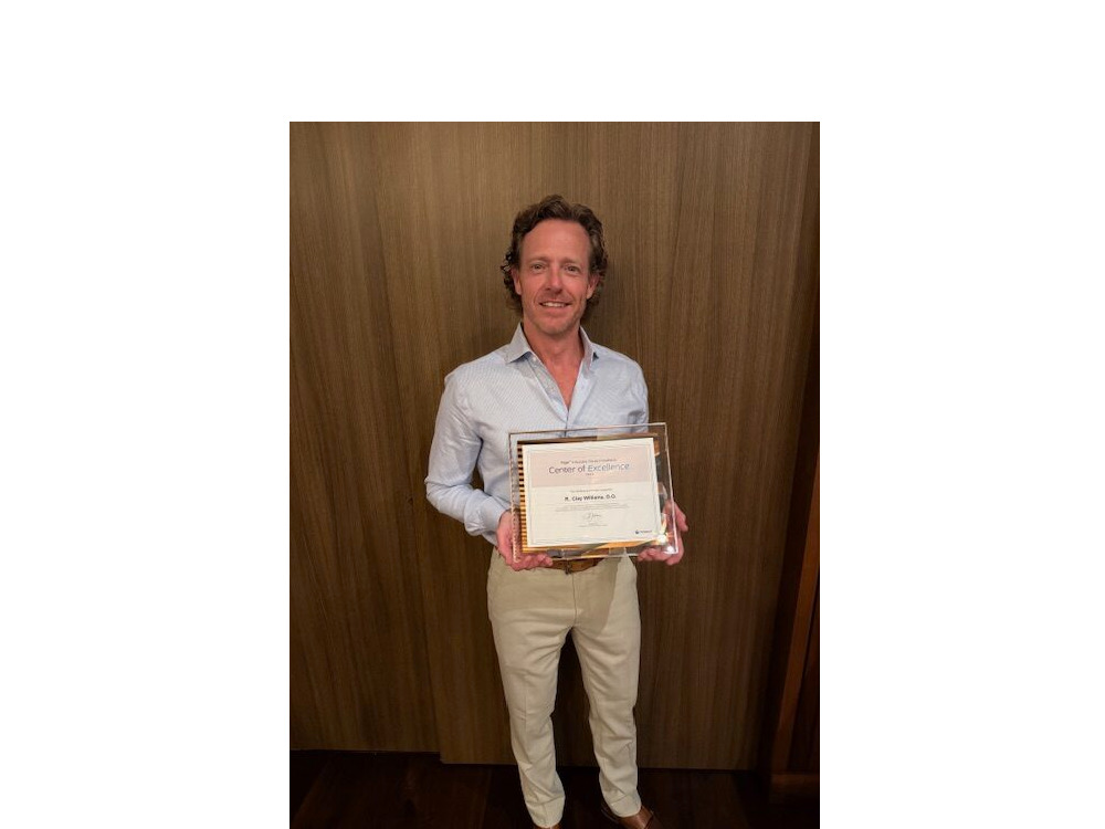 Dr. Clay Williams Wins Coloplast Excellence Award